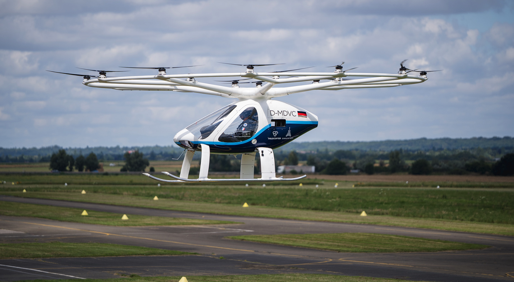 Crewed eVTOL Test Flights Conducted at Paris Vertiport - Advanced Air ...